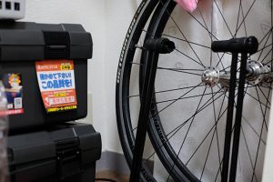 【自転車】ミノウラのディスプレイスタンドDS-30 BLT購入レビューとDS-30CFBとの違い - ESCAPE Airと自転車ライフ